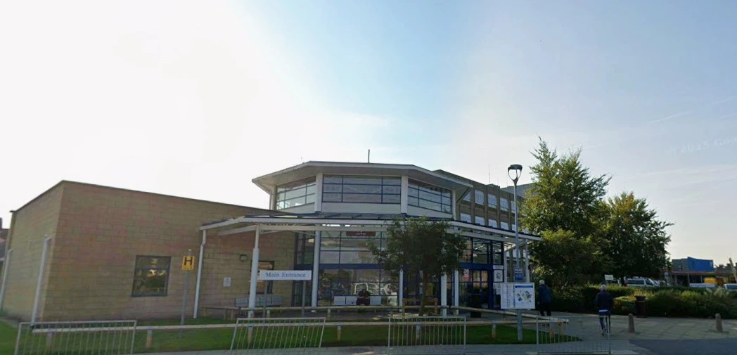 Warrington Hospital NHS Trust - fieldparkinteriors.co.uk